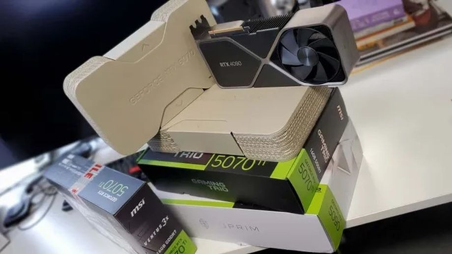 NVIDIA заявляет, что спрос на серию RTX 50 превышает продажи RTX 40 ...